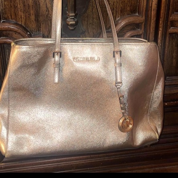 Michael Kors | Bags | Michael Kors Gold Jet Set | Poshmark